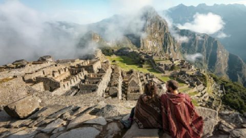 Discover Peru by rail to discover the magic of Machu Picchu